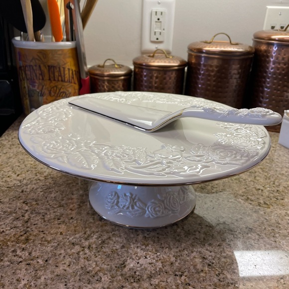 Royal Limited | Dining | Royal Limited Cake Stand | Poshmark